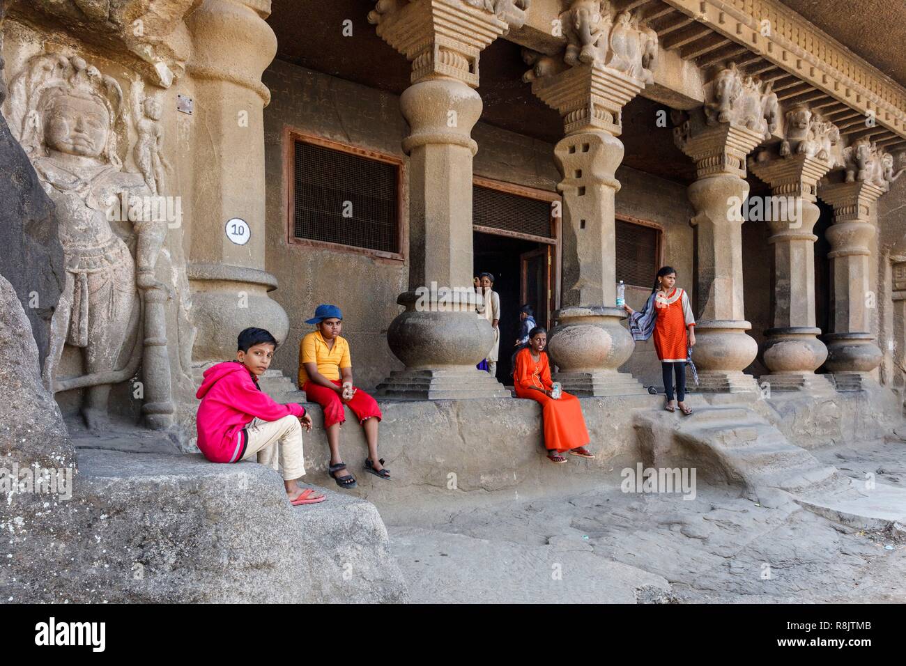 Pandav hi-res stock photography and images - Alamy