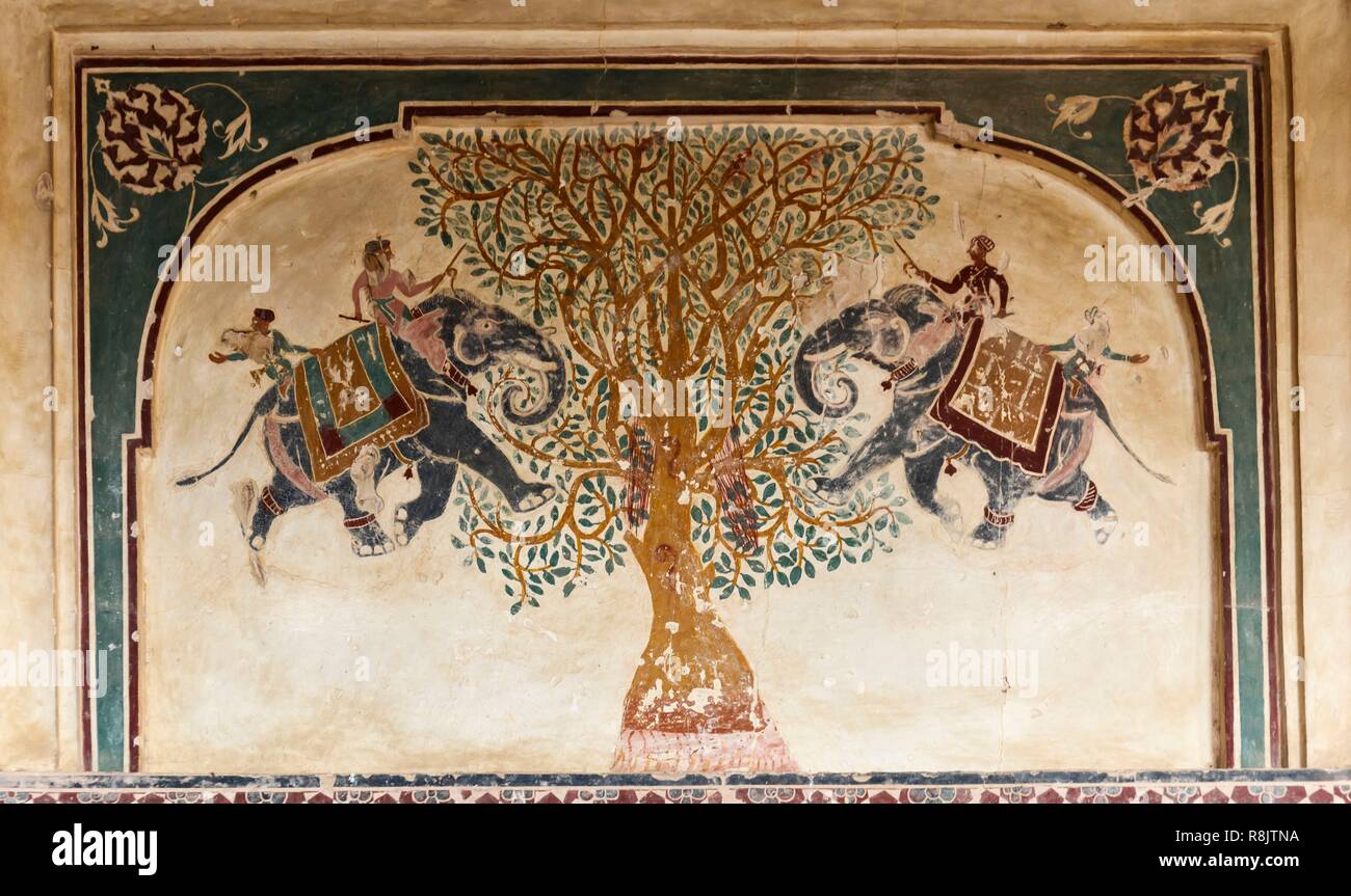 Datia palace hi-res stock photography and images - Alamy