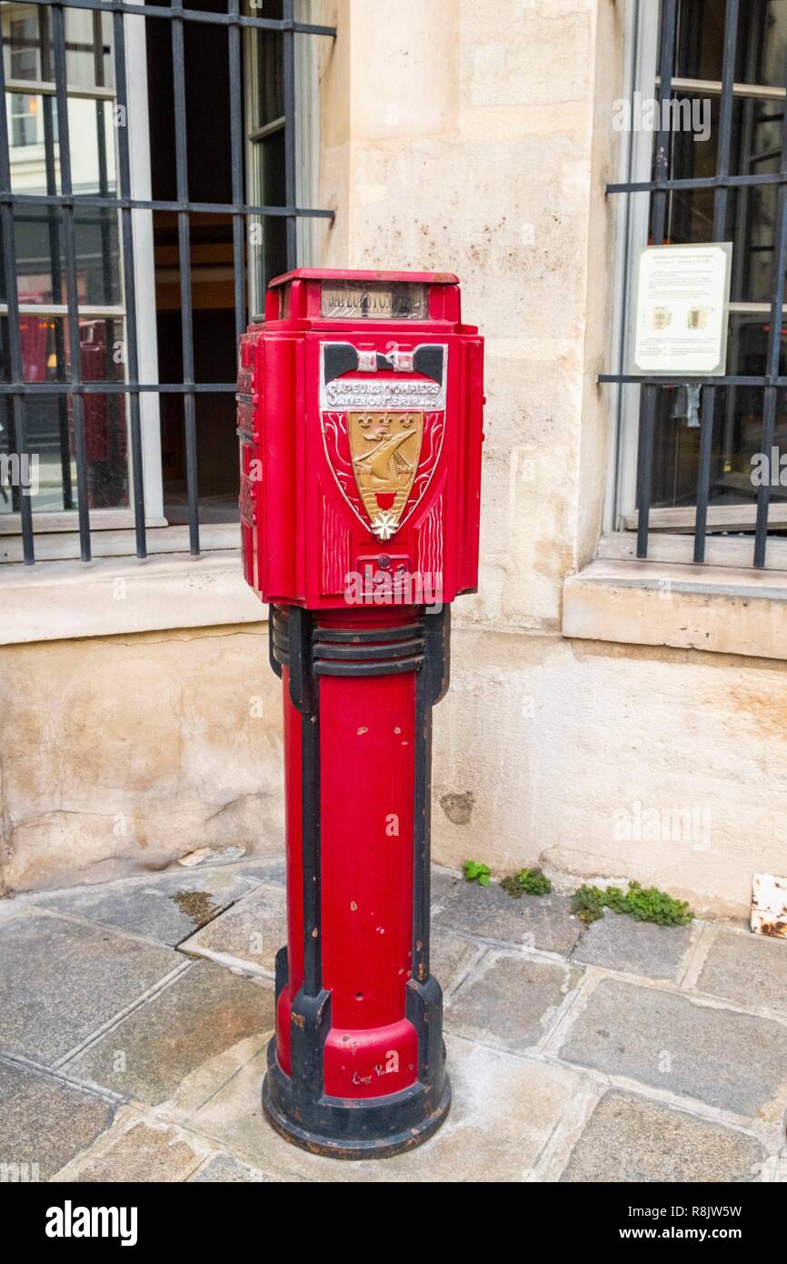 France, Paris, former emergency call post and firefighters Stock Photo ...