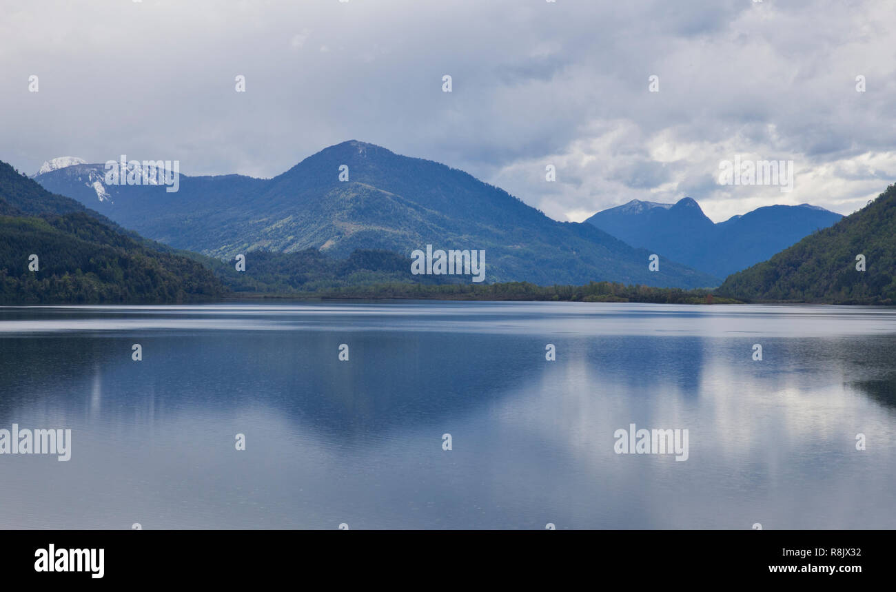 Lago neltume hi-res stock photography and images - Alamy