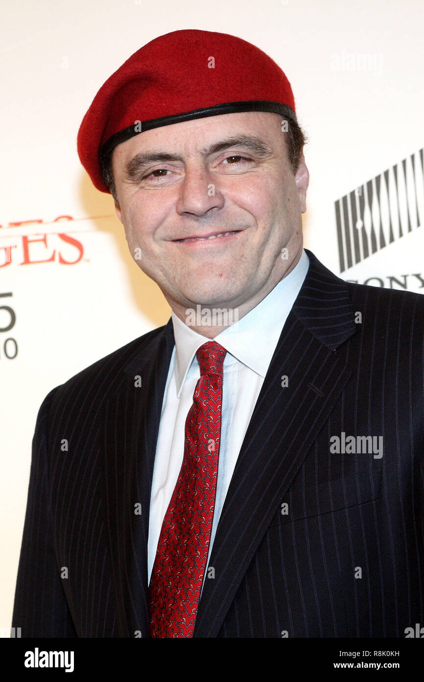 NEW YORK - JANUARY 19: Curtis Sliwa attends the "Damages" season three ...