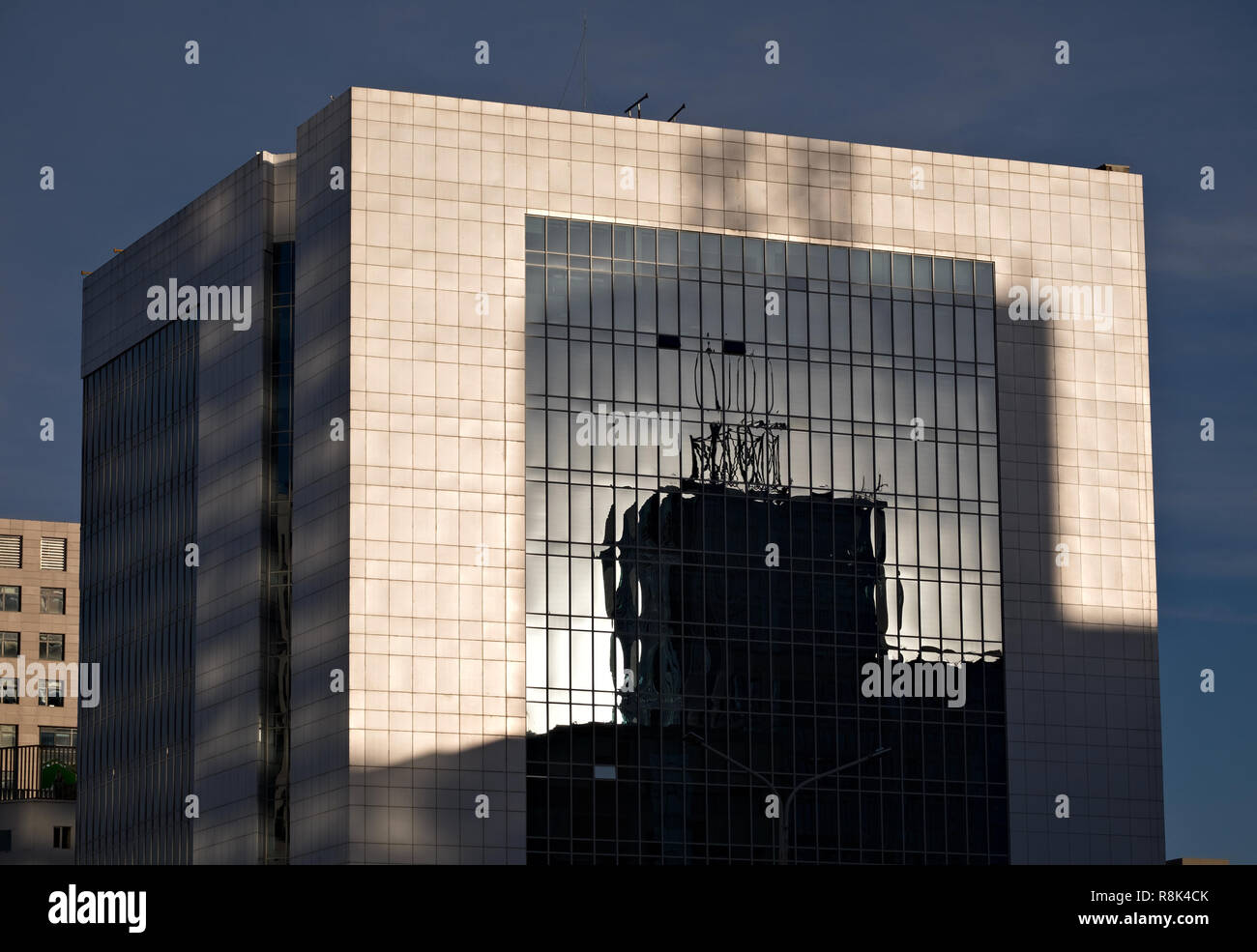 Modern high rise buildings hi-res stock photography and images - Alamy