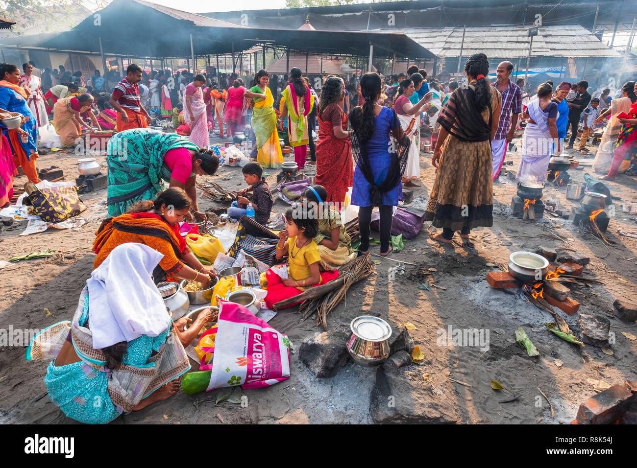 India, state of Kerala, Mararikulam, festival of Kanichukulangara Hindu ...