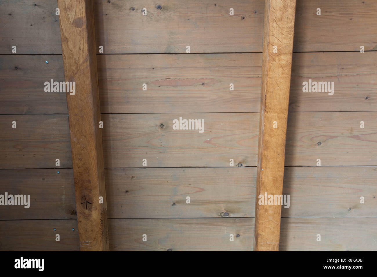 Girder truss wood hi-res stock photography and images - Alamy