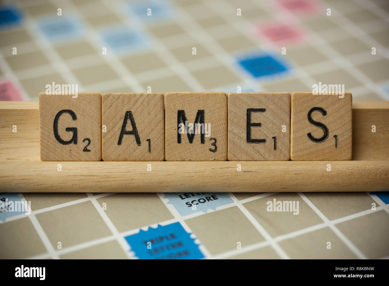 Vintage game board hi-res stock photography and images - Alamy