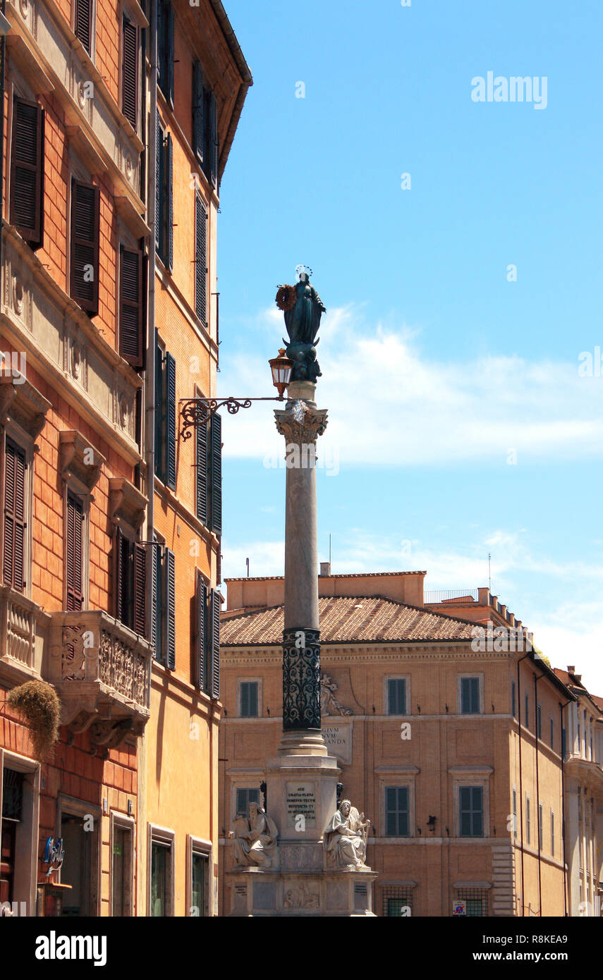 Medieval lady rome hi-res stock photography and images - Alamy