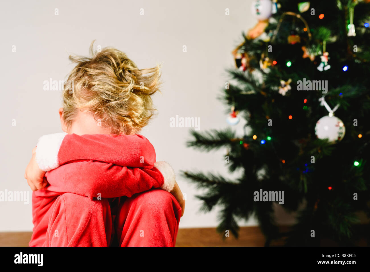 Santa and children crying hi-res stock photography and images - Alamy