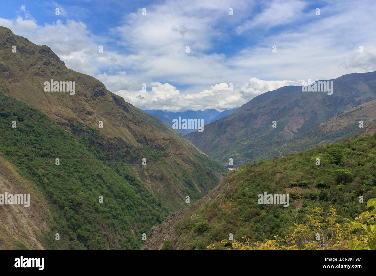 Old inca stone path machu picchu road hi-res stock photography and ...