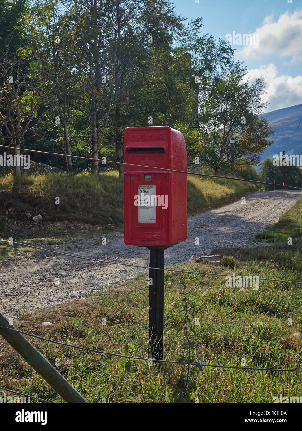 Scottish post box hi-res stock photography and images - Alamy