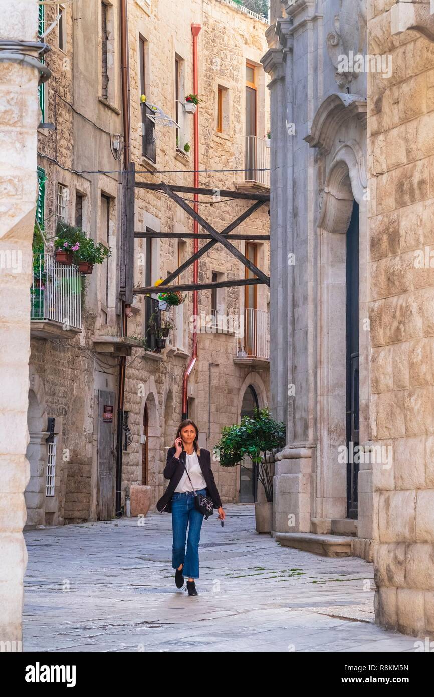 Italy, Apulia, Molfetta, alley in the historical centre Stock Photo - Alamy
