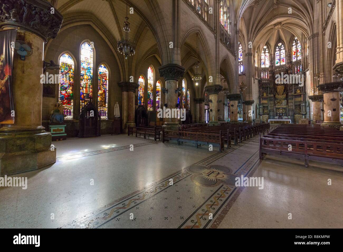 Havana cuba stained glass windows hi-res stock photography and images ...