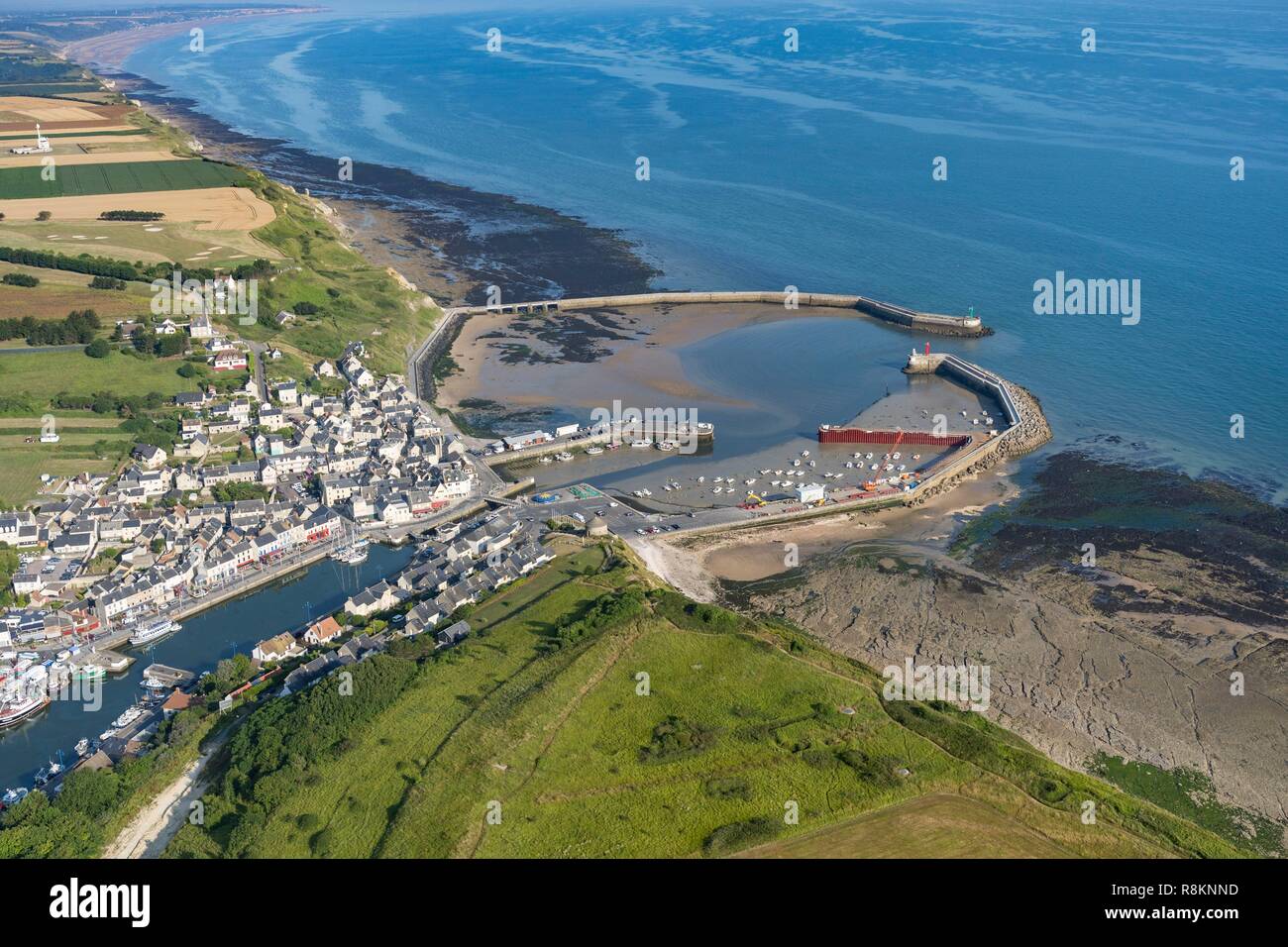 Port en bessin huppain harbour hi-res stock photography and images - Alamy