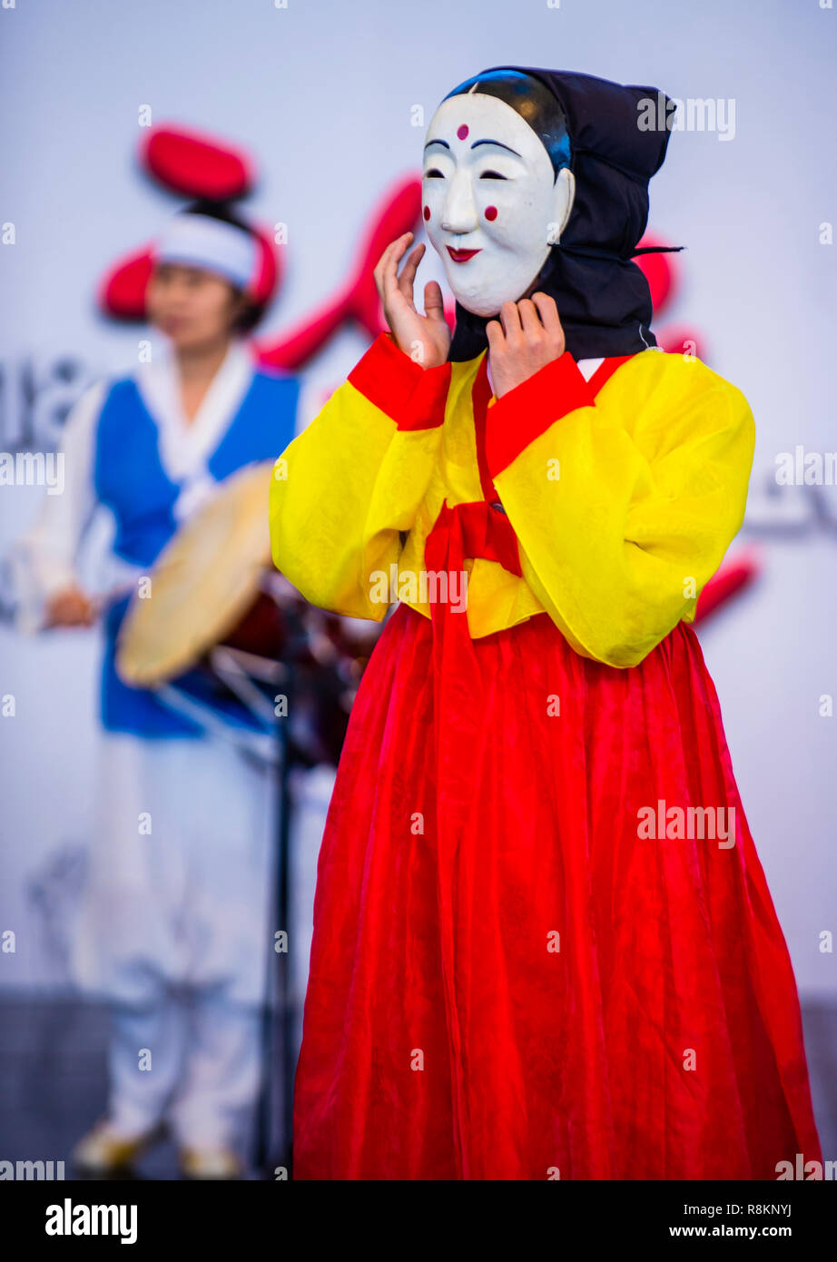 Actors performing the traditinal Korean Maskdance at Andong South Korea ...