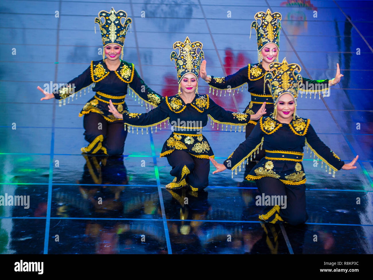 Dancers from Anak seni asia Dance groupe of Malaysia perform at the ...