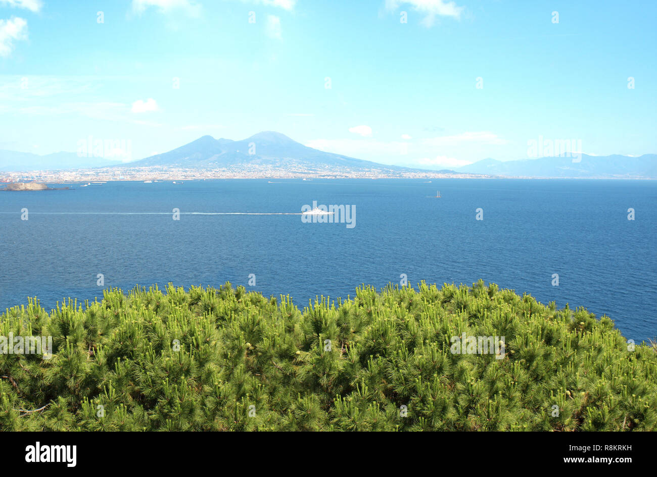 View of the volcano Mount Vesuvius and the Mediterranean Sea Stock ...