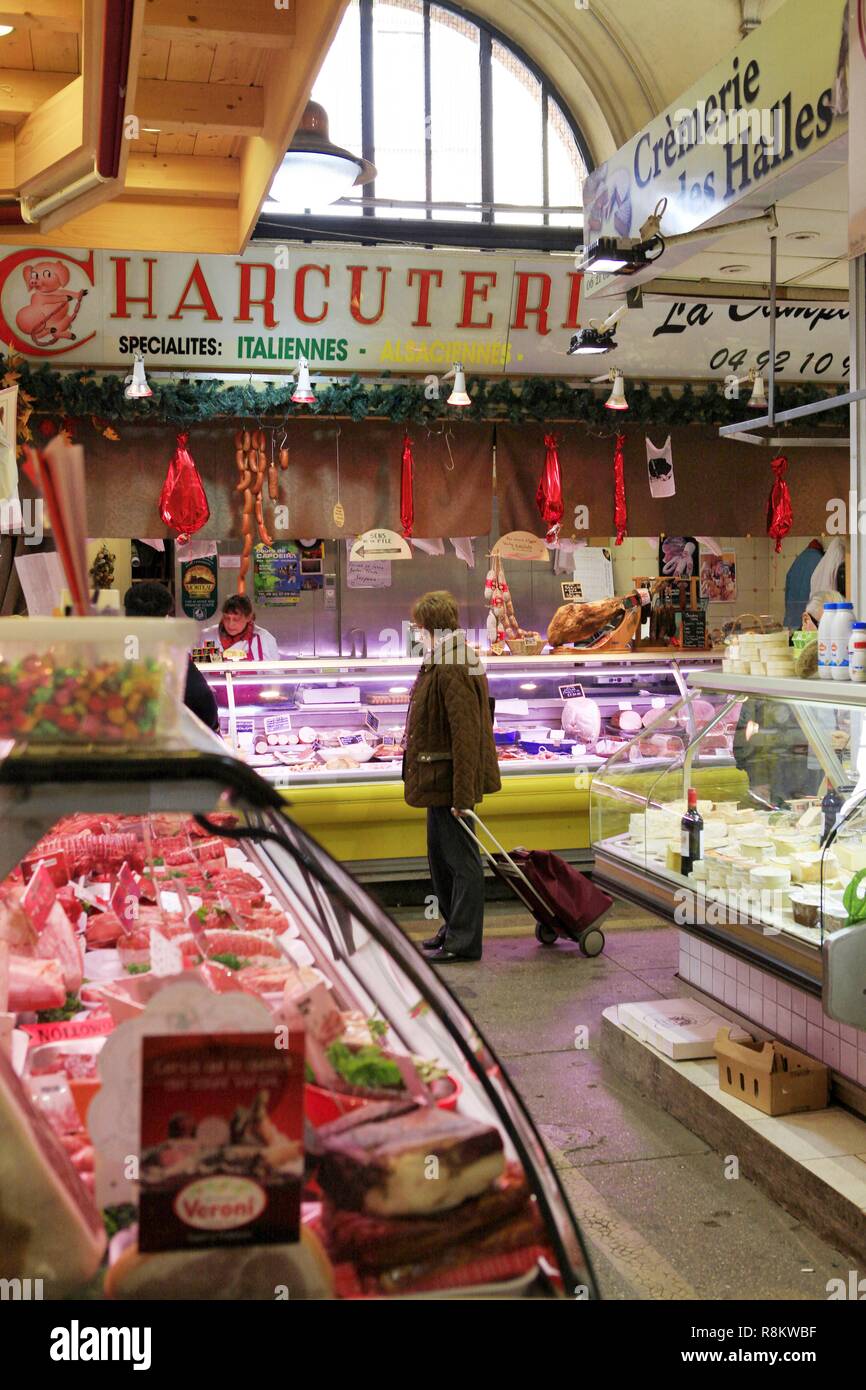 Butchers market stall france hi-res stock photography and images - Alamy