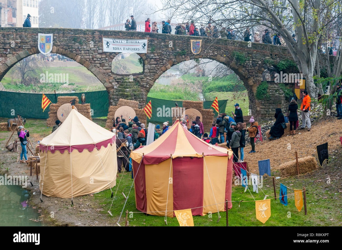 Medieval tent hi-res stock photography and images - Alamy