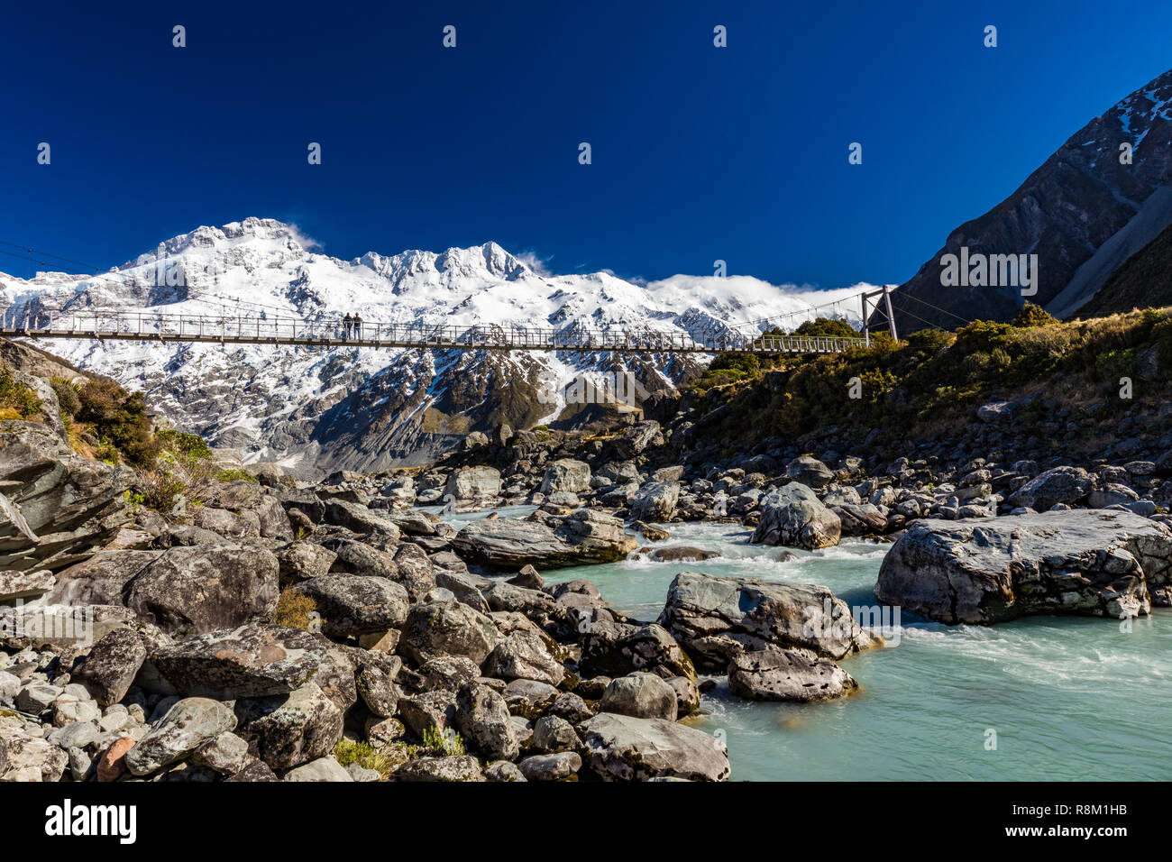 Mouintains in Hooker Valley Track in Aoraki National Park, New Zealand ...