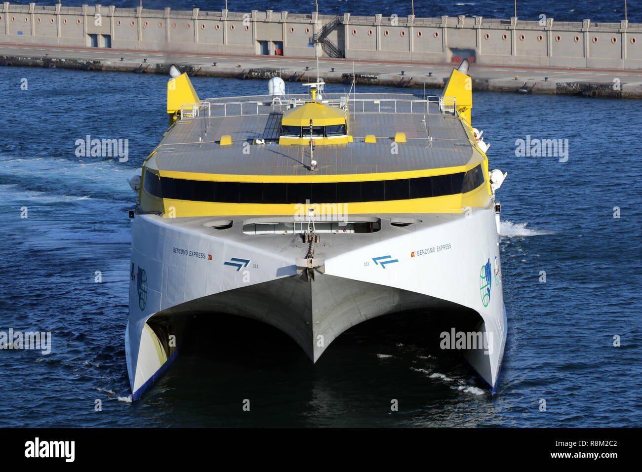The high-speed car ferry Bencomo Express reaches the port of Santa Cruz ...