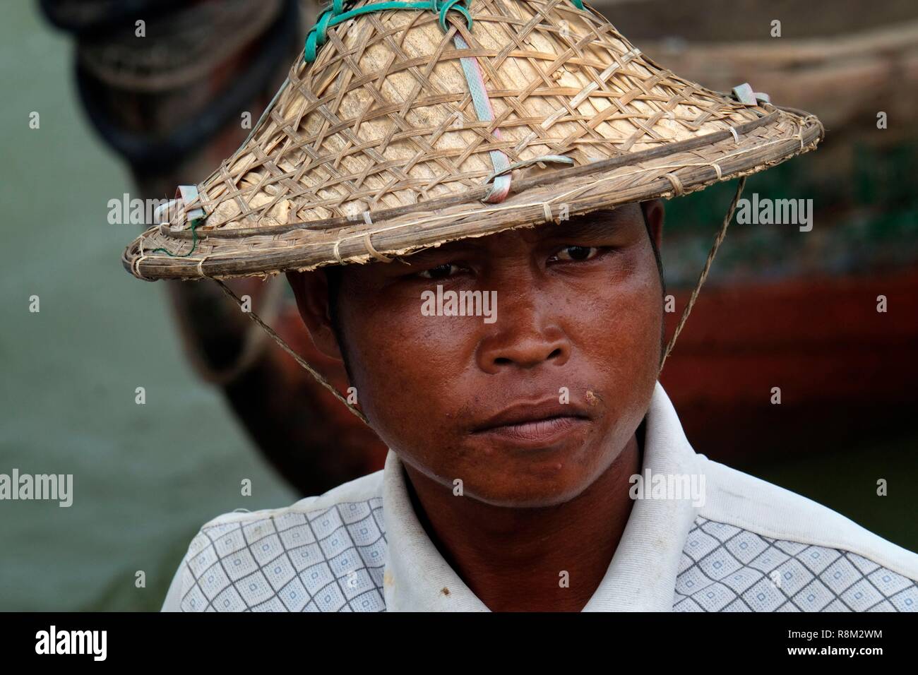 Myanmar daily life portrait hi-res stock photography and images - Alamy