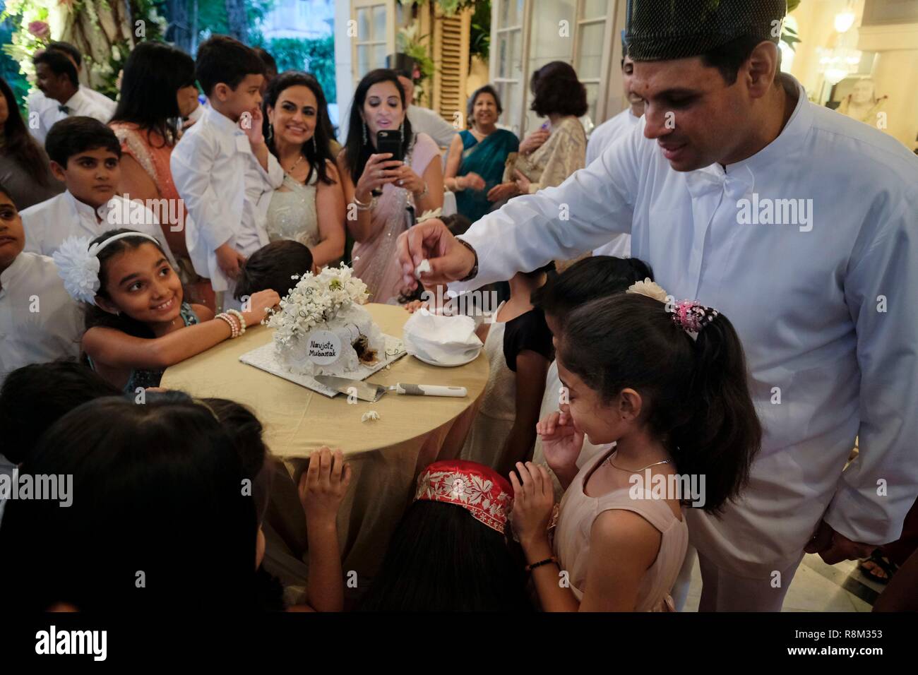 Parsi woman hi-res stock photography and images - Alamy