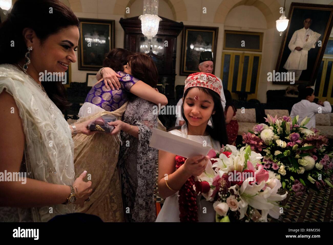 Parsi woman hi-res stock photography and images - Alamy