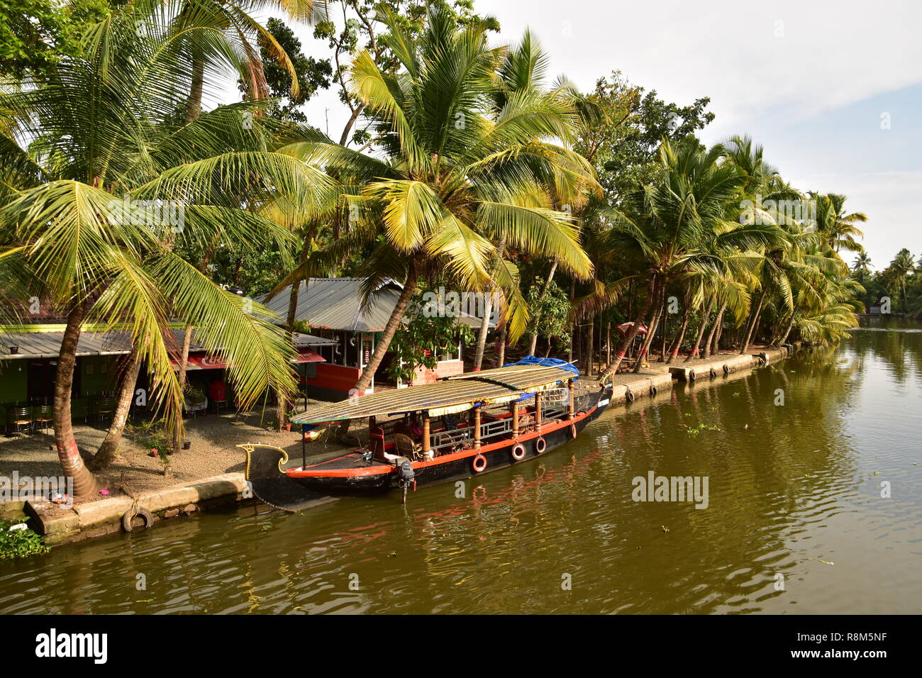 Kettuvallam houseboat on Backwater, Vembanad Lake, Alleppey, Kerala ...