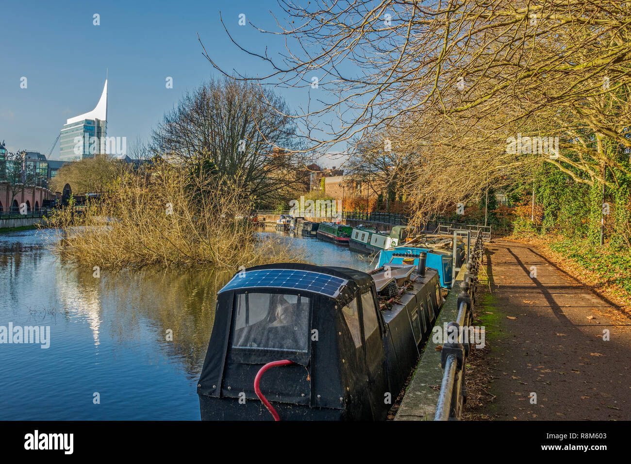 Skyscraper Reading Berkshire High Resolution Stock Photography and ...