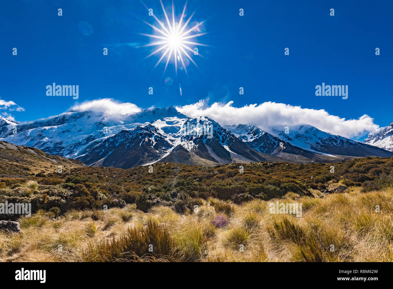 Mouintains in Hooker Valley Track in Aoraki National Park, New Zealand ...