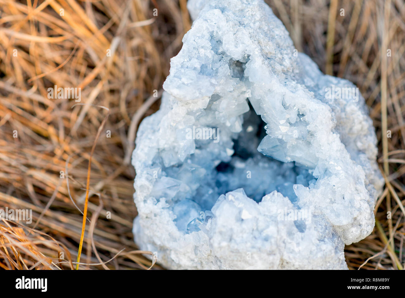 Geode crystal hi-res stock photography and images - Alamy