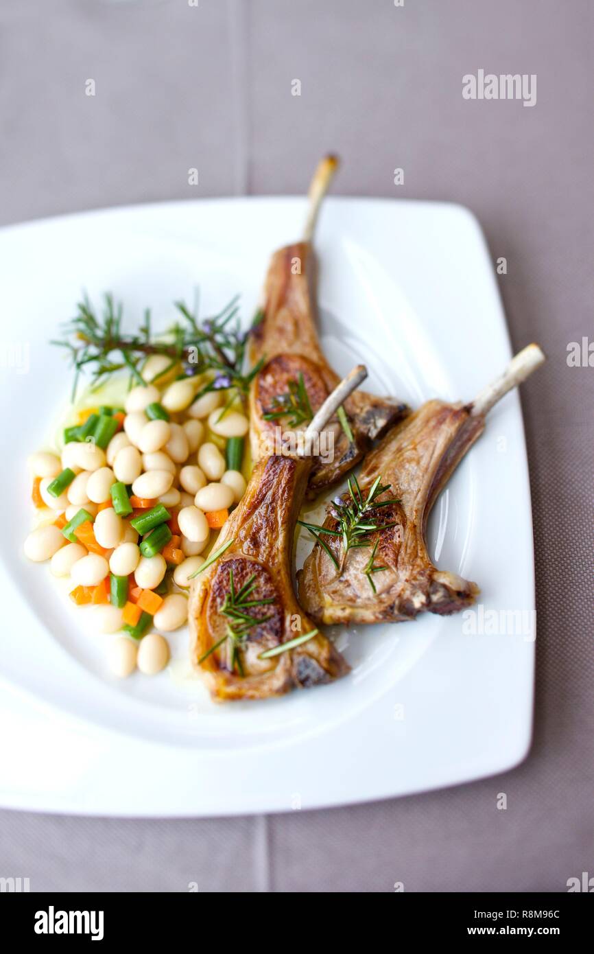 Recipe salted meadow lamb, chop and rosemary paimpol Stock Photo - Alamy