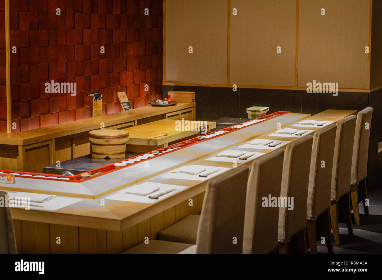 Beautiful japanese restaurant front hi-res stock photography and images ...