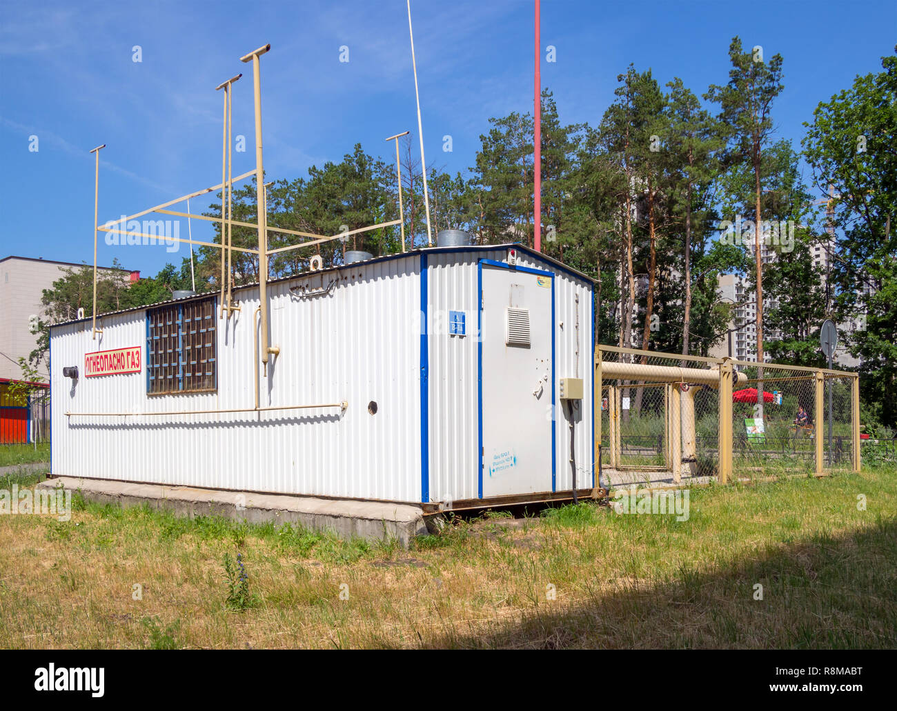 High rise building energy distribution hi-res stock photography and ...