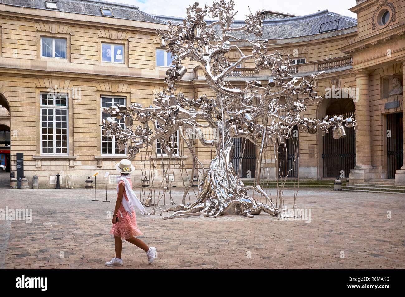France, Paris, 11 Conti Museum, Currency of Paris, People Tree, Artwork ...