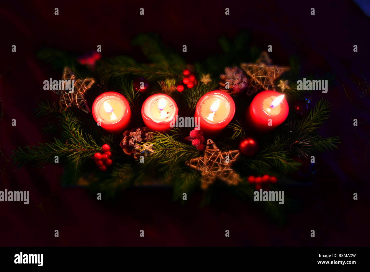 Advent crown hi-res stock photography and images - Alamy