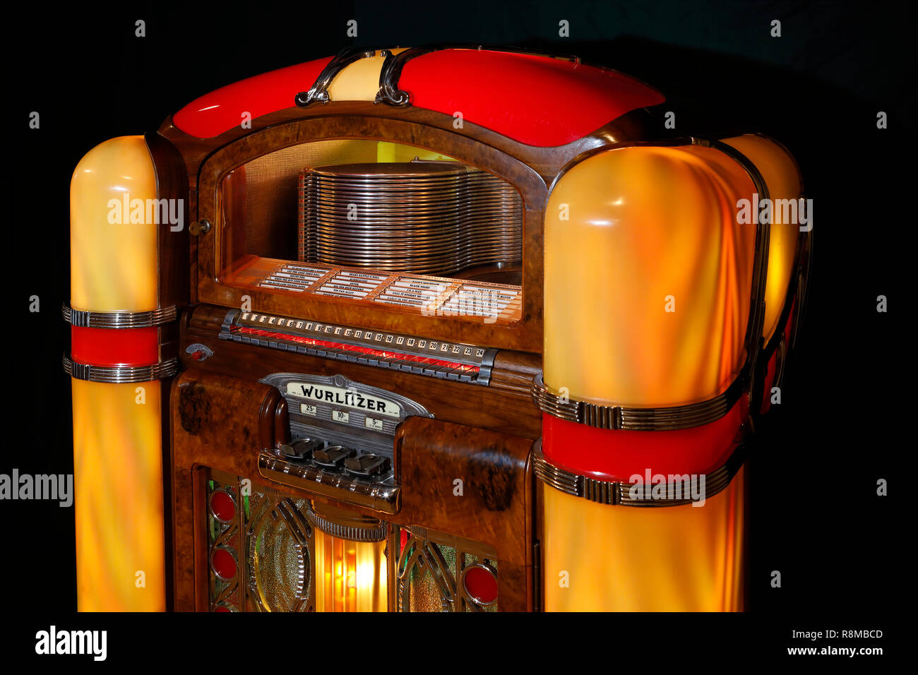 Vintage1940 Wurlitzer Model 800 Jukebox Stock Photo - Alamy