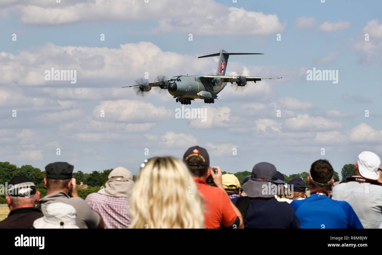 Royal Air Force Airbus A400M Atlas landing at RAF Fairford Stock Photo ...
