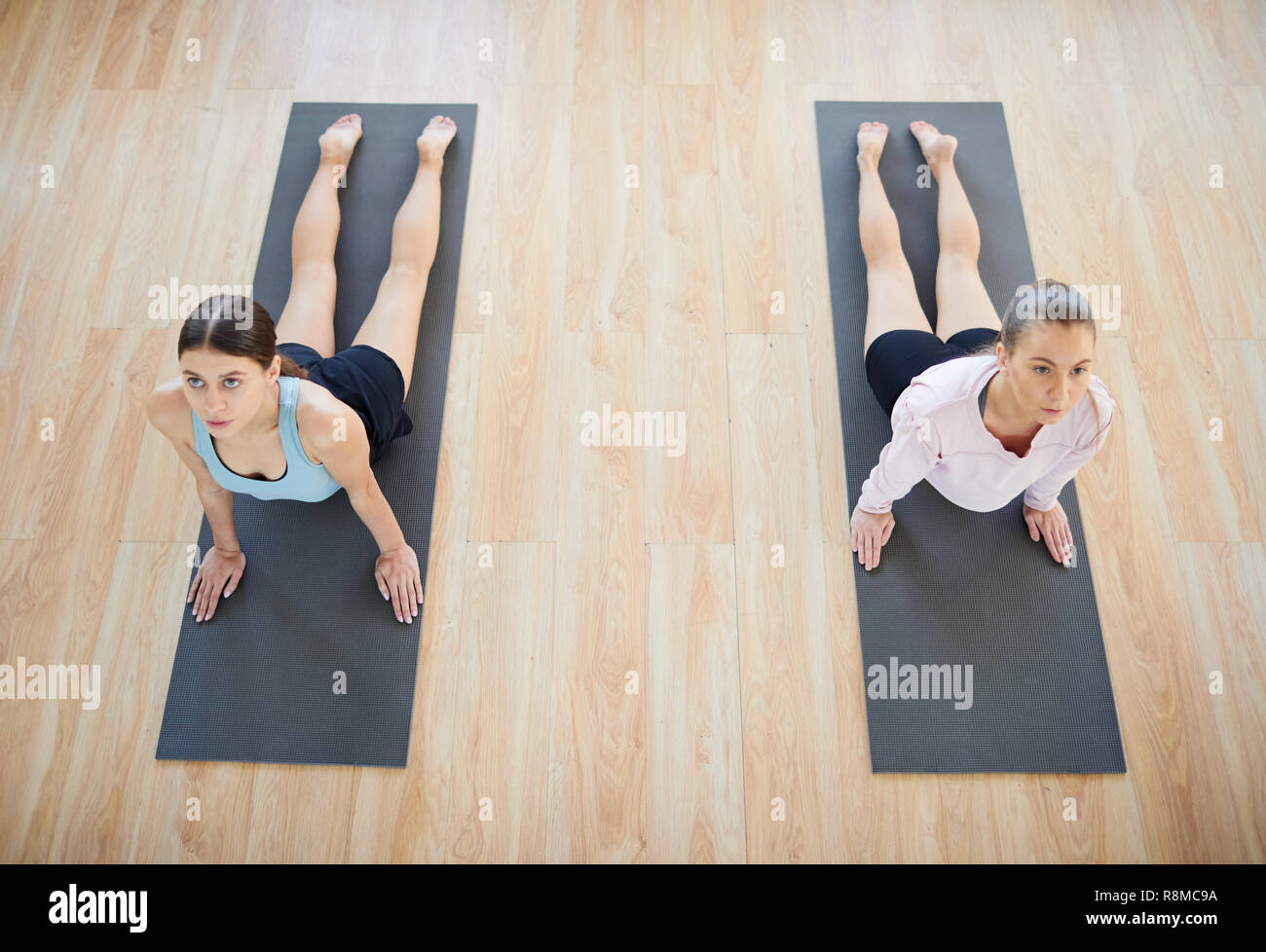 Flexible person hi-res stock photography and images - Alamy