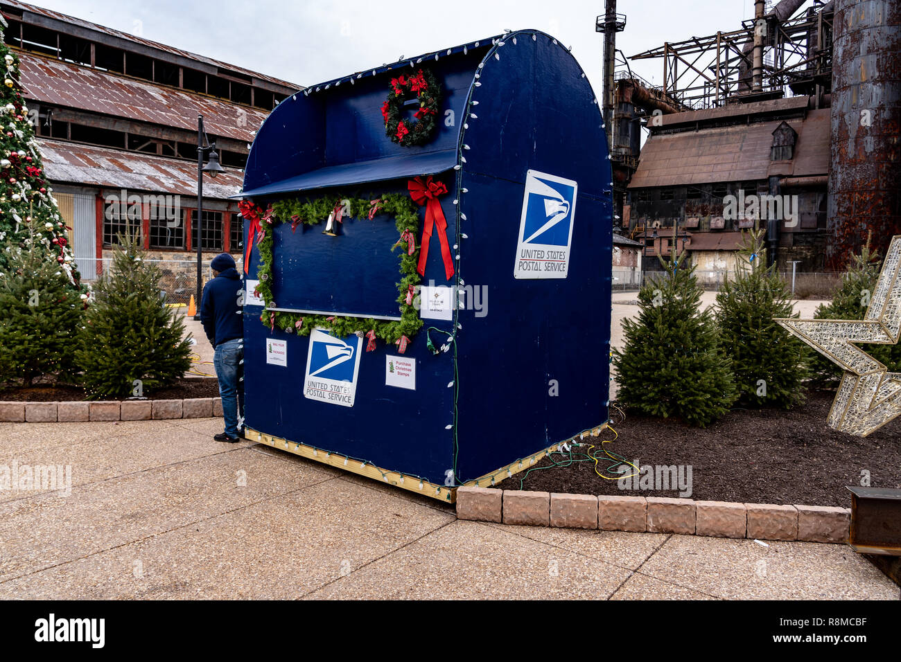 Usps mail hi-res stock photography and images - Alamy