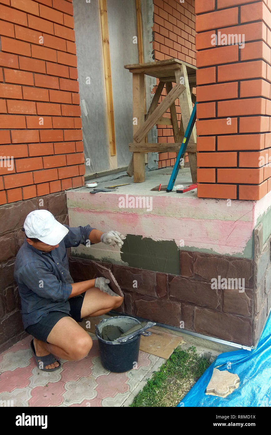 Process installing sandstone decorative hi-res stock photography and ...