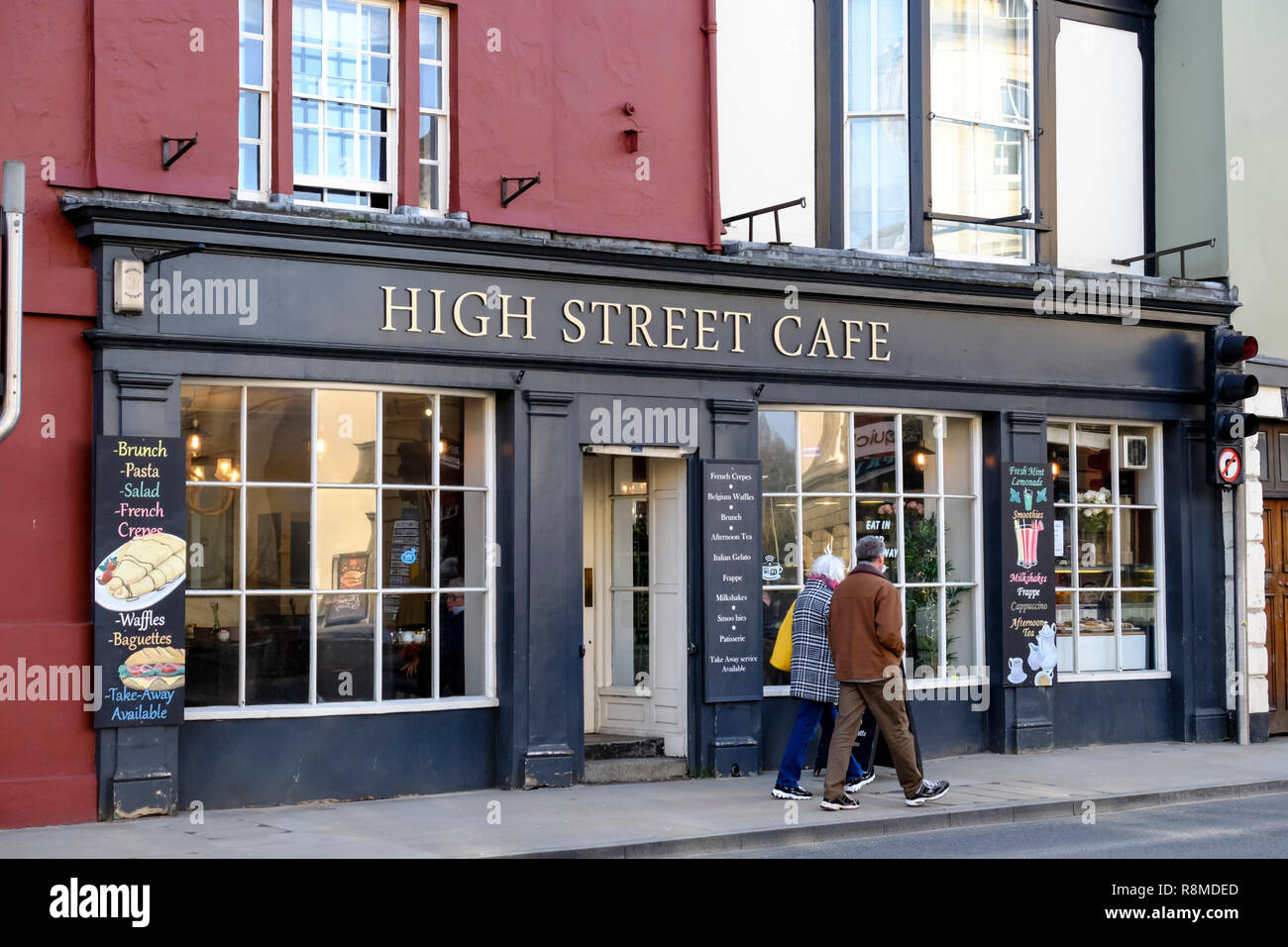 Around the University City of Oxford in Oxfordshire England UK High St ...