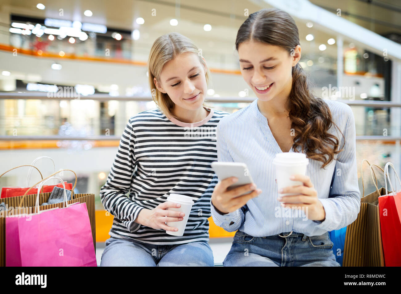 Shopping promo hi-res stock photography and images - Alamy