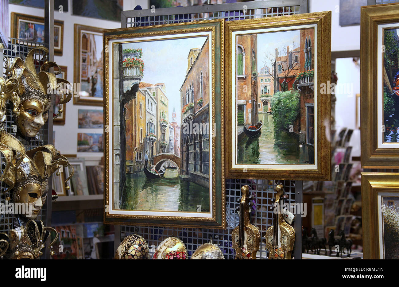 The art of Venice in a shop window Stock Photo - Alamy