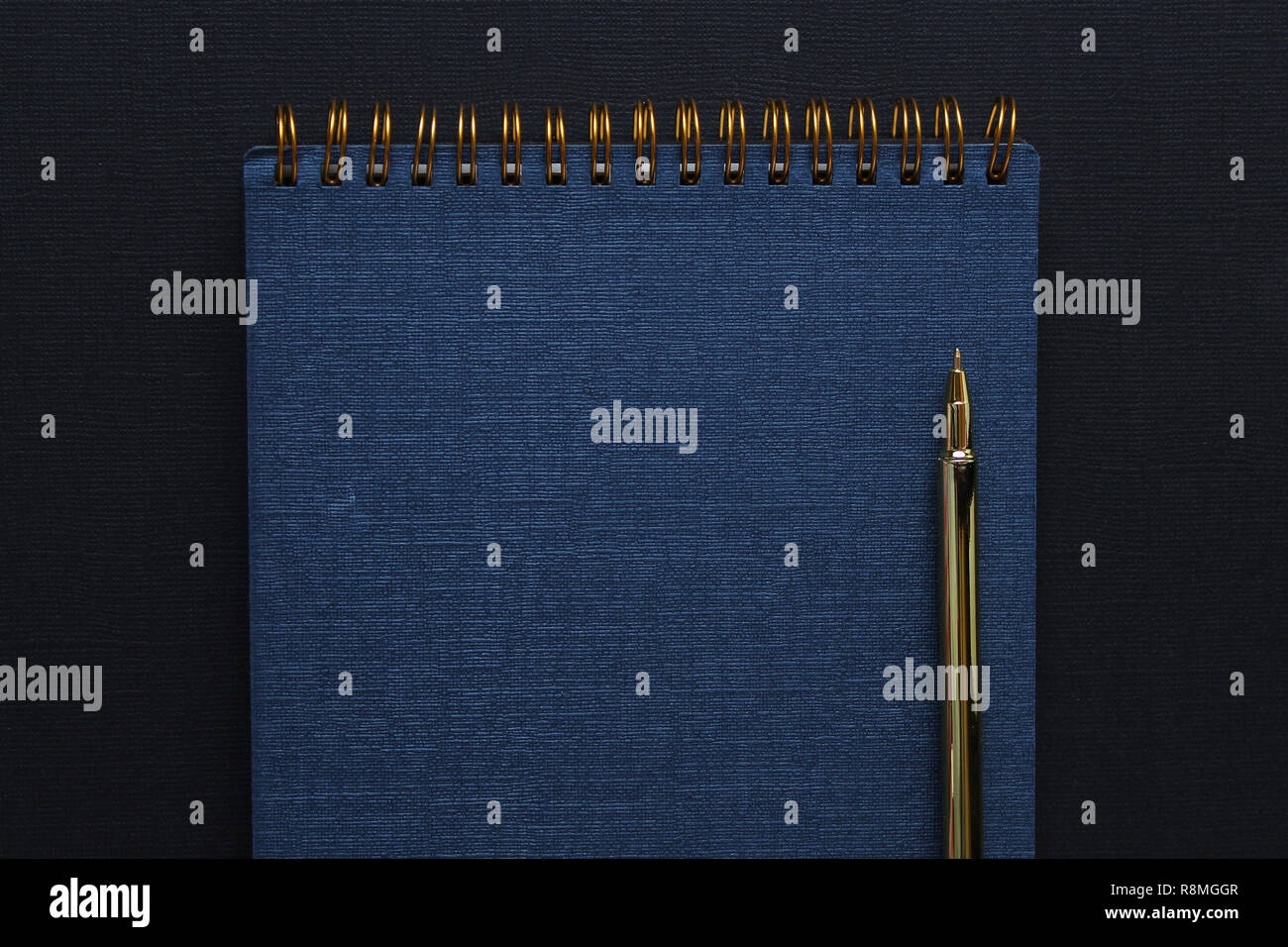 Gold pen hi-res stock photography and images - Alamy