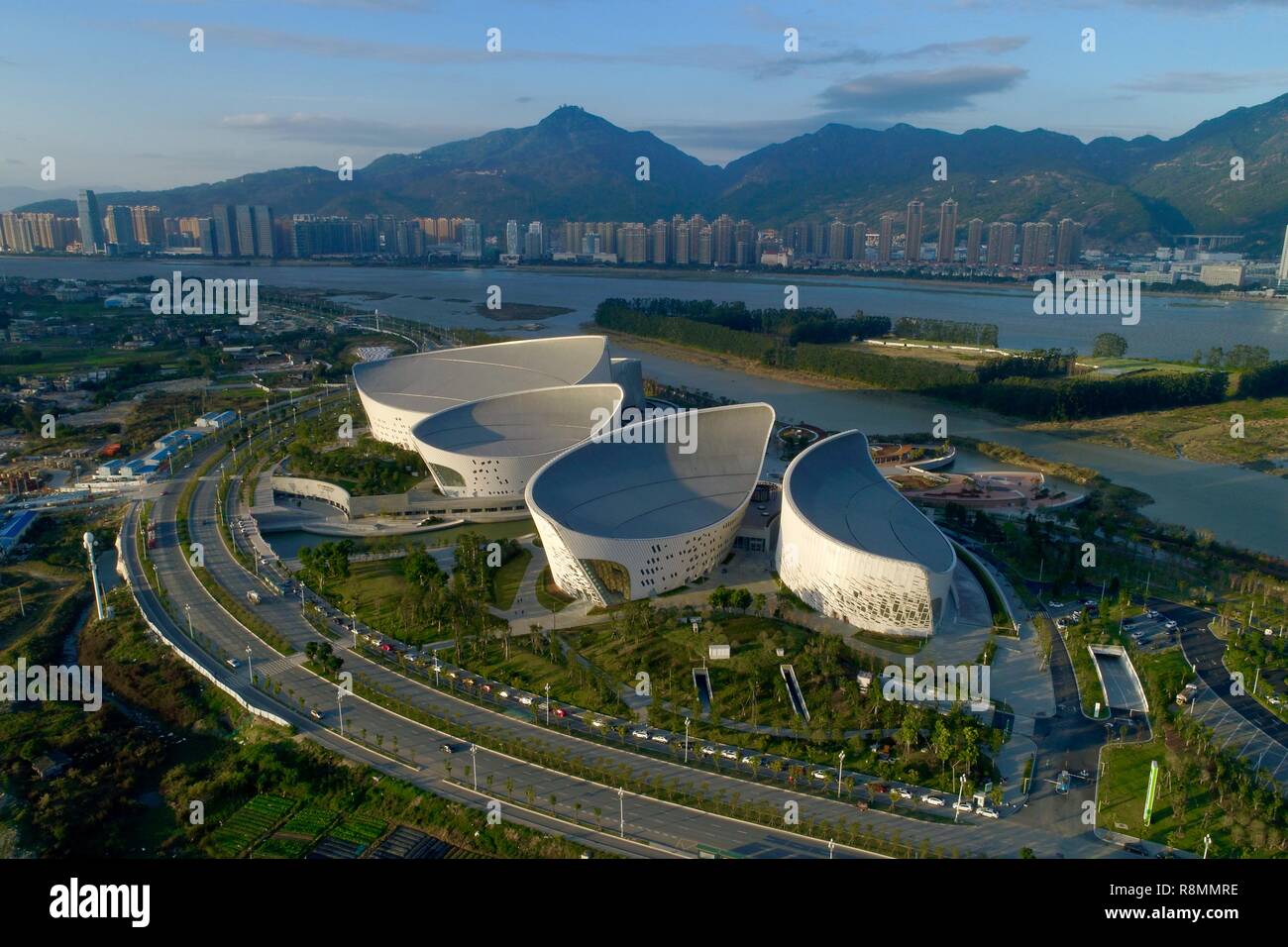 Fuzhou center hi-res stock photography and images - Alamy