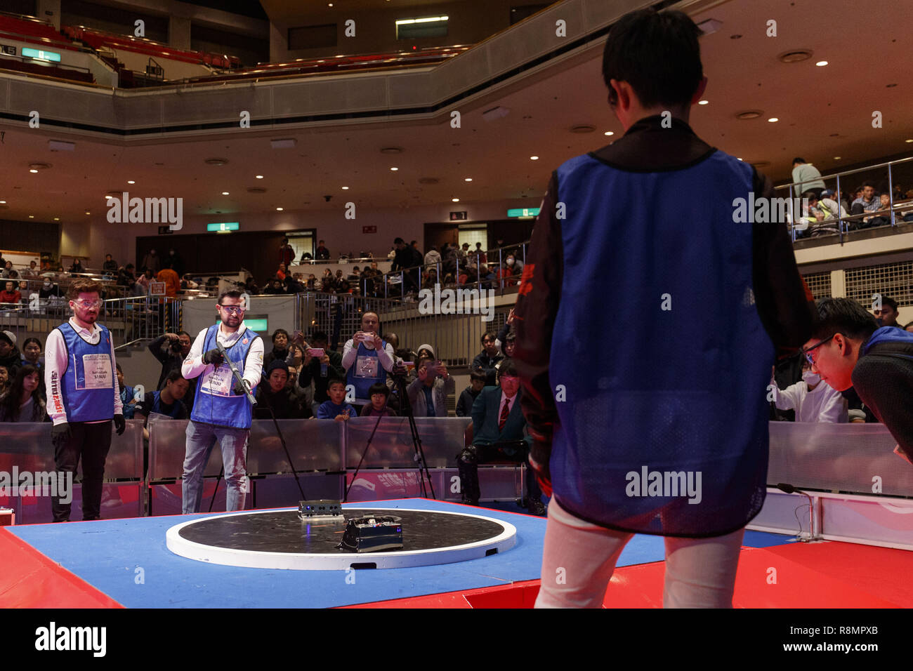 Sumo robot hi-res stock photography and images - Alamy