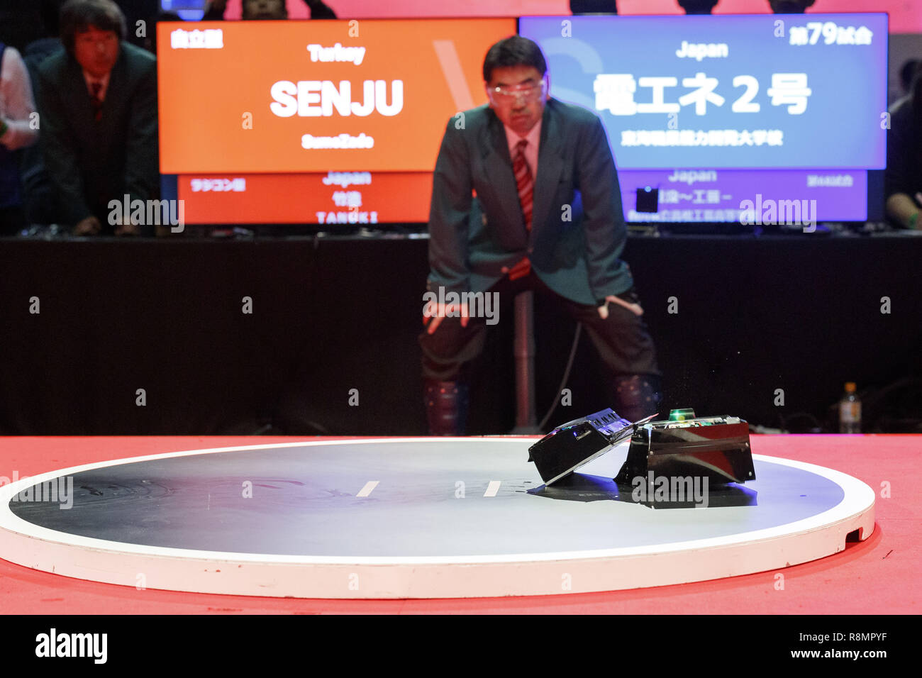 Tokyo, Japan. 16th Dec, 2018. Sumo robots fight during the ''All Japan ...