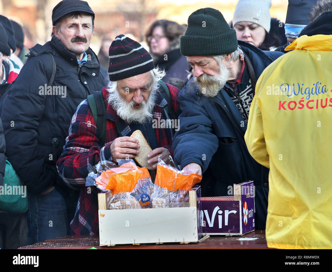 Needy people hi-res stock photography and images - Alamy