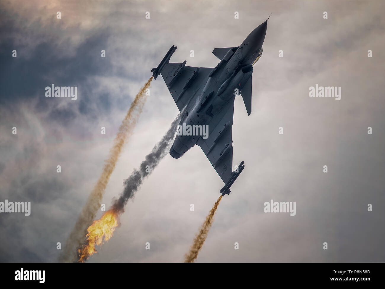 Saab JAS 39 Gripen dumping and igniting fuel Stock Photo - Alamy