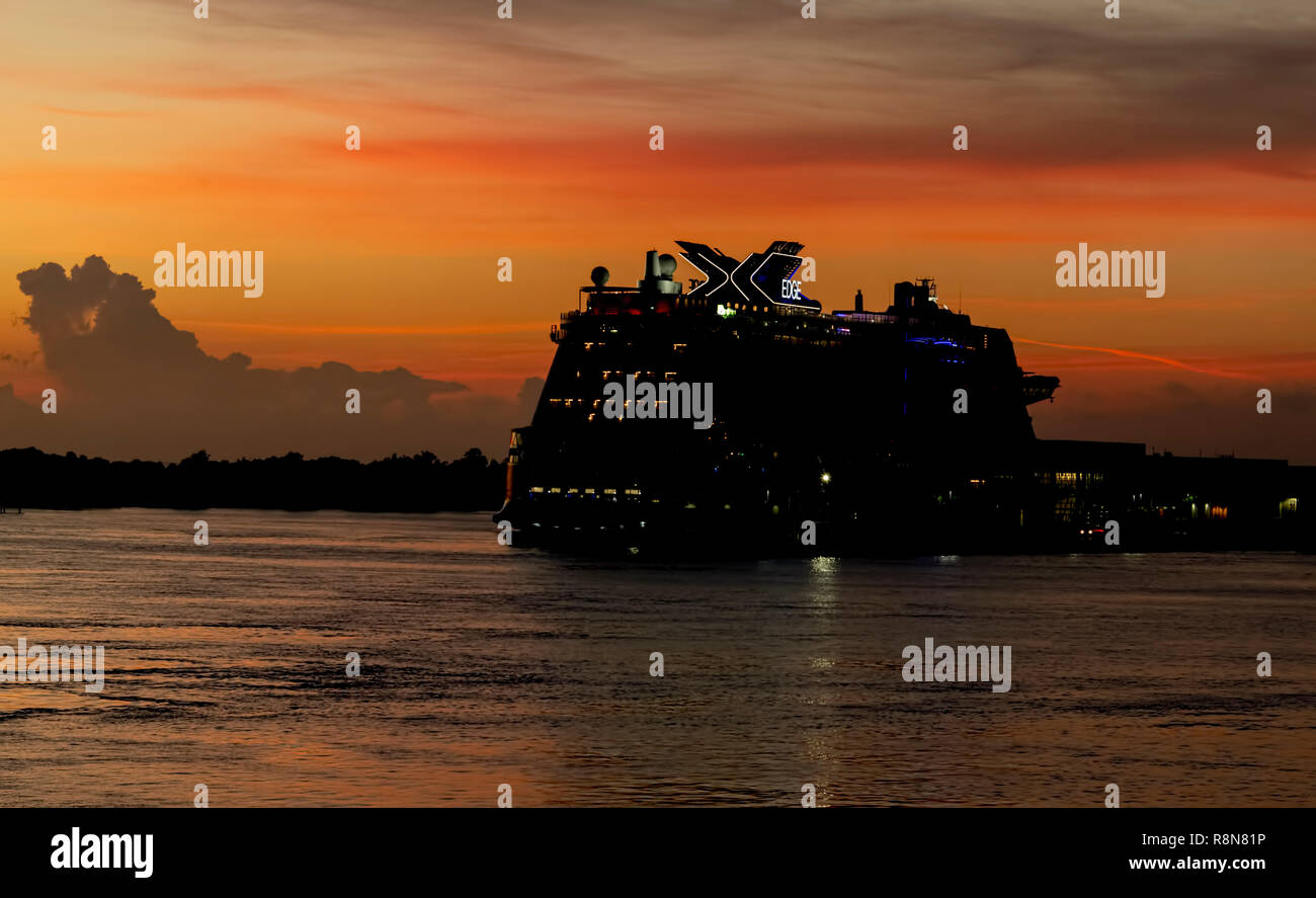 Edge of everglades hi-res stock photography and images - Alamy
